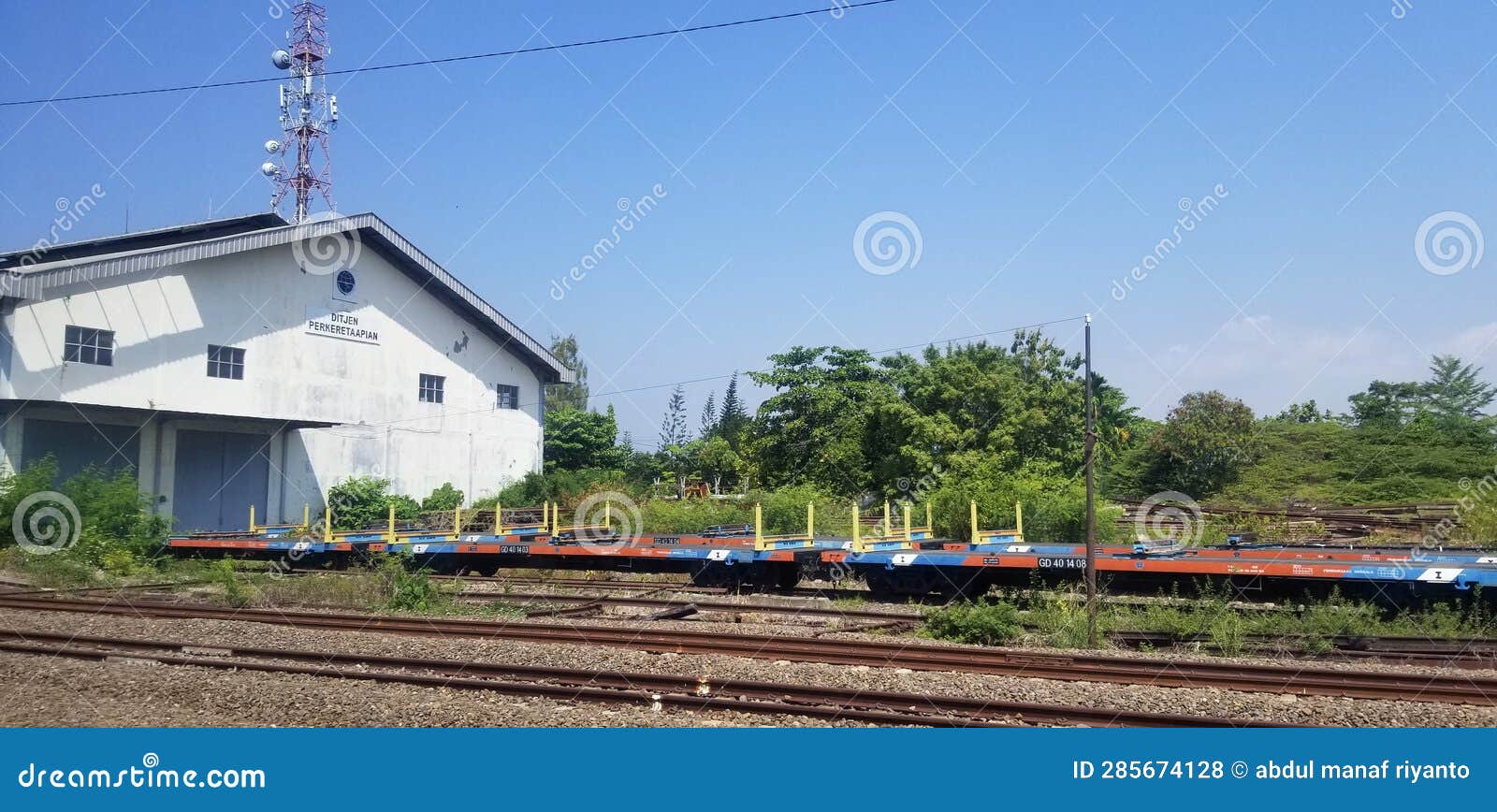 The Train Depot at Pekalongan Station Stock Photo - Image of lokomotif, pekalongan: 285674128