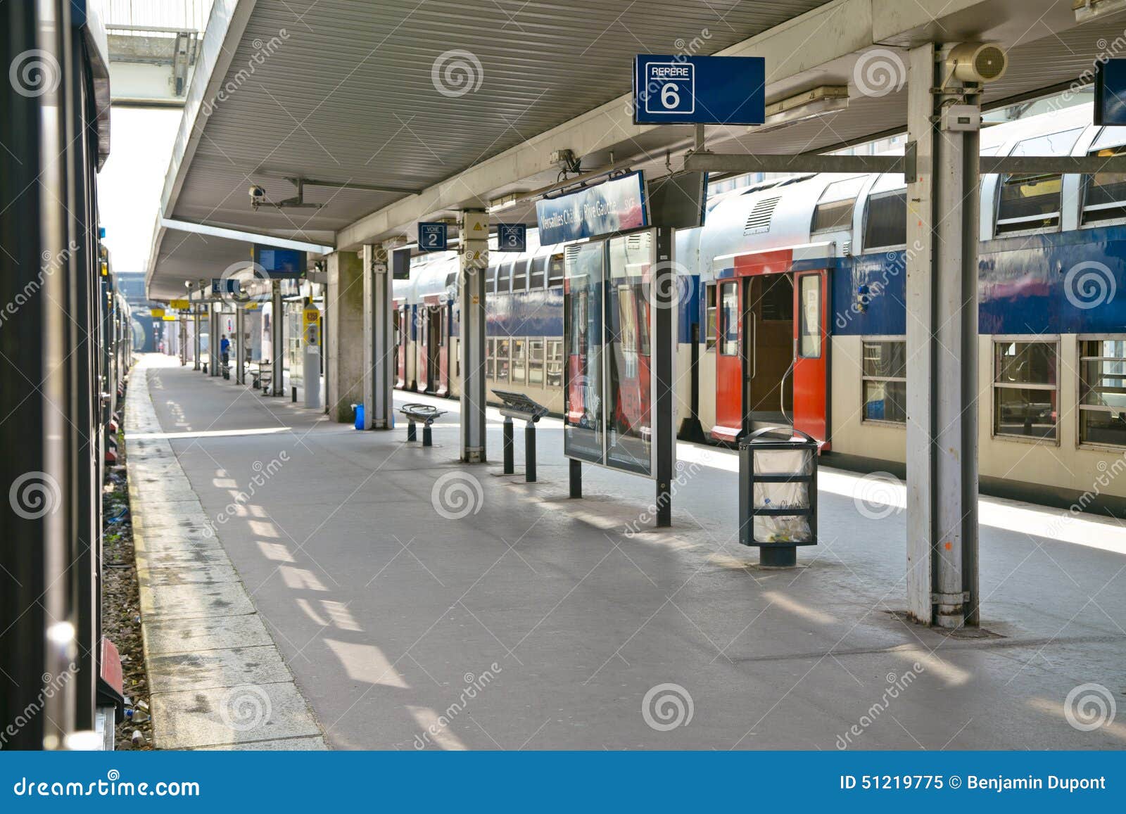 Train docking station editorial image. Image of europe - 51219775