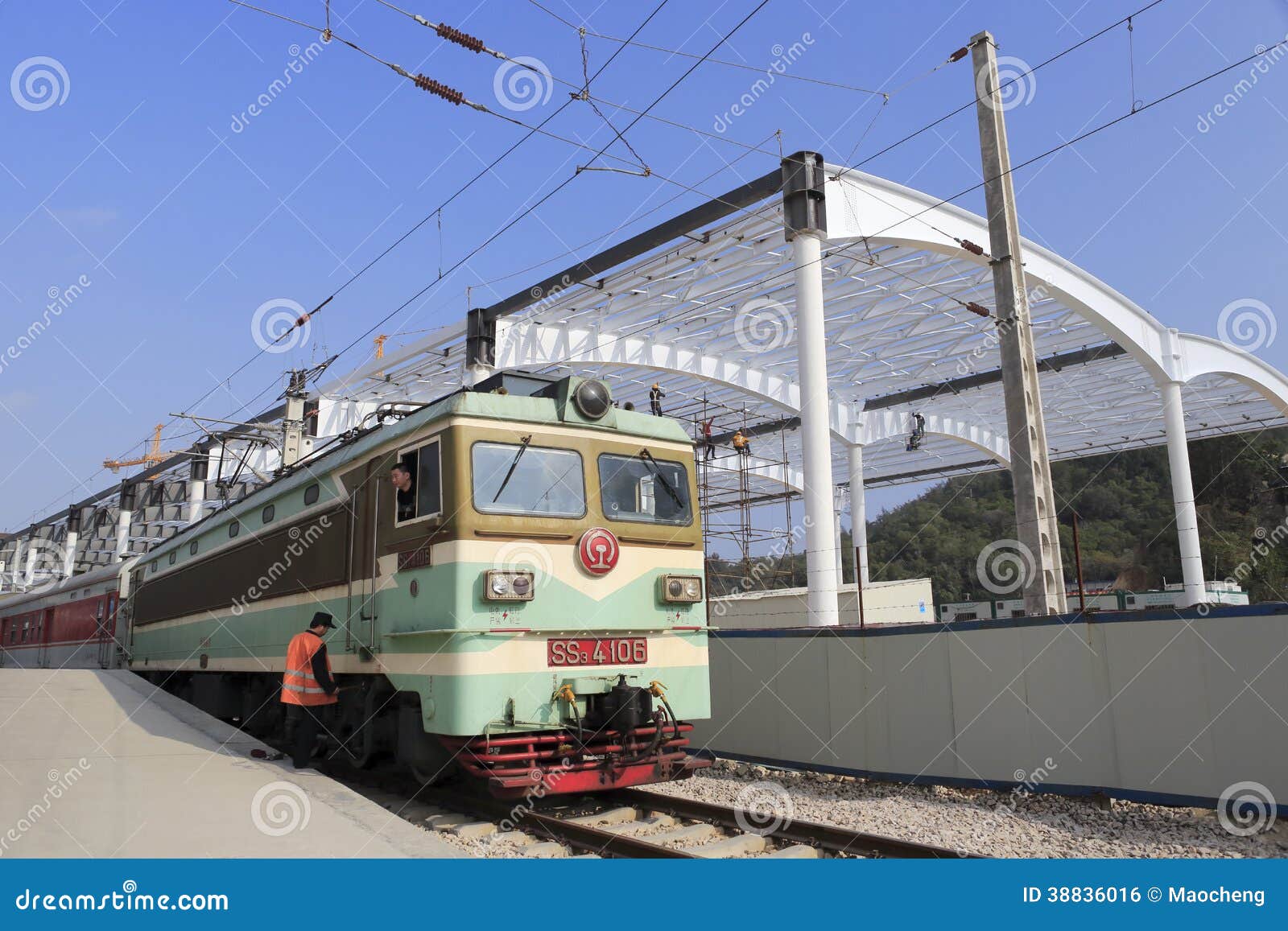 The train enter station editorial photo. Image of engine - 38836016