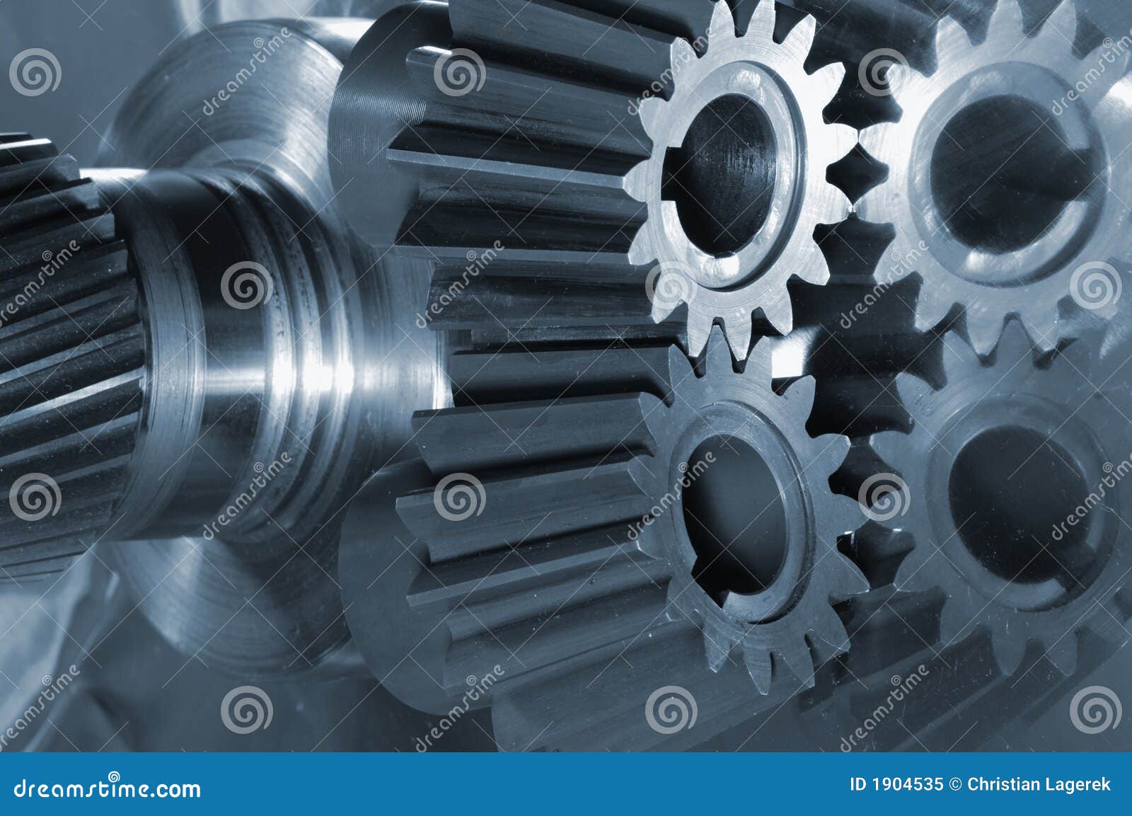 Train-essieu Avec De Plus Petits Trains Image stock - Image du ...