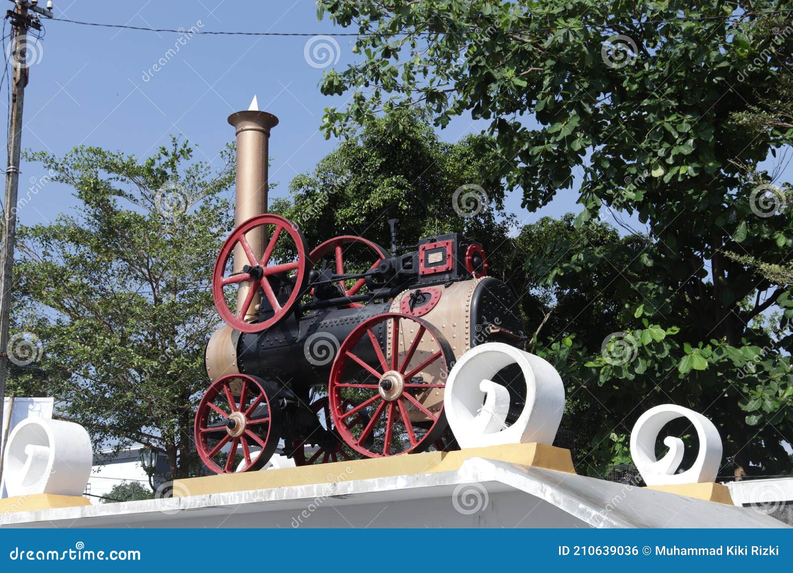 Train monument yogyakarta editorial photo. Image of malioboro - 210639036