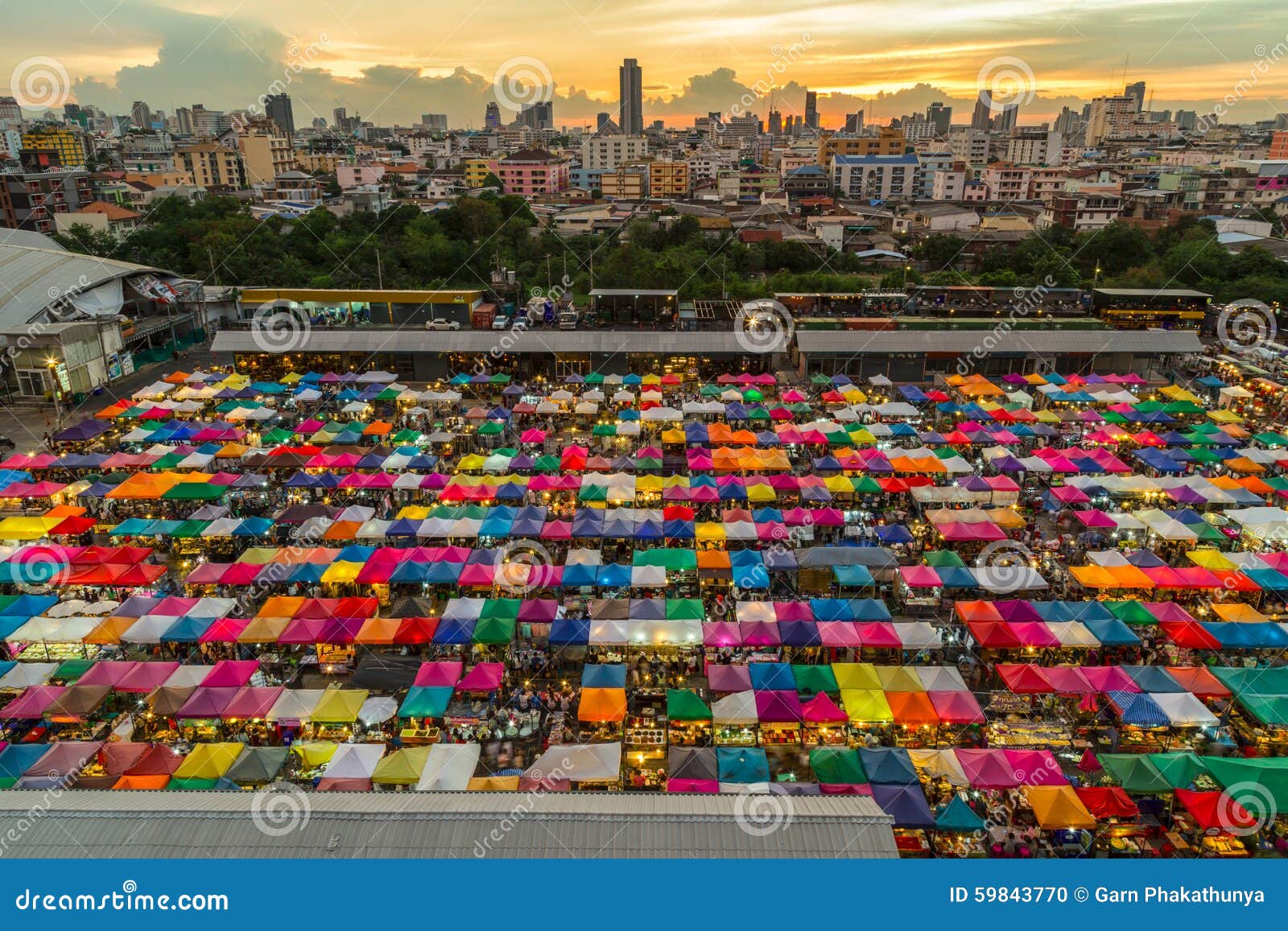 Train Night Market Ratchada (Second-Hand) Editorial Image - Image of ...