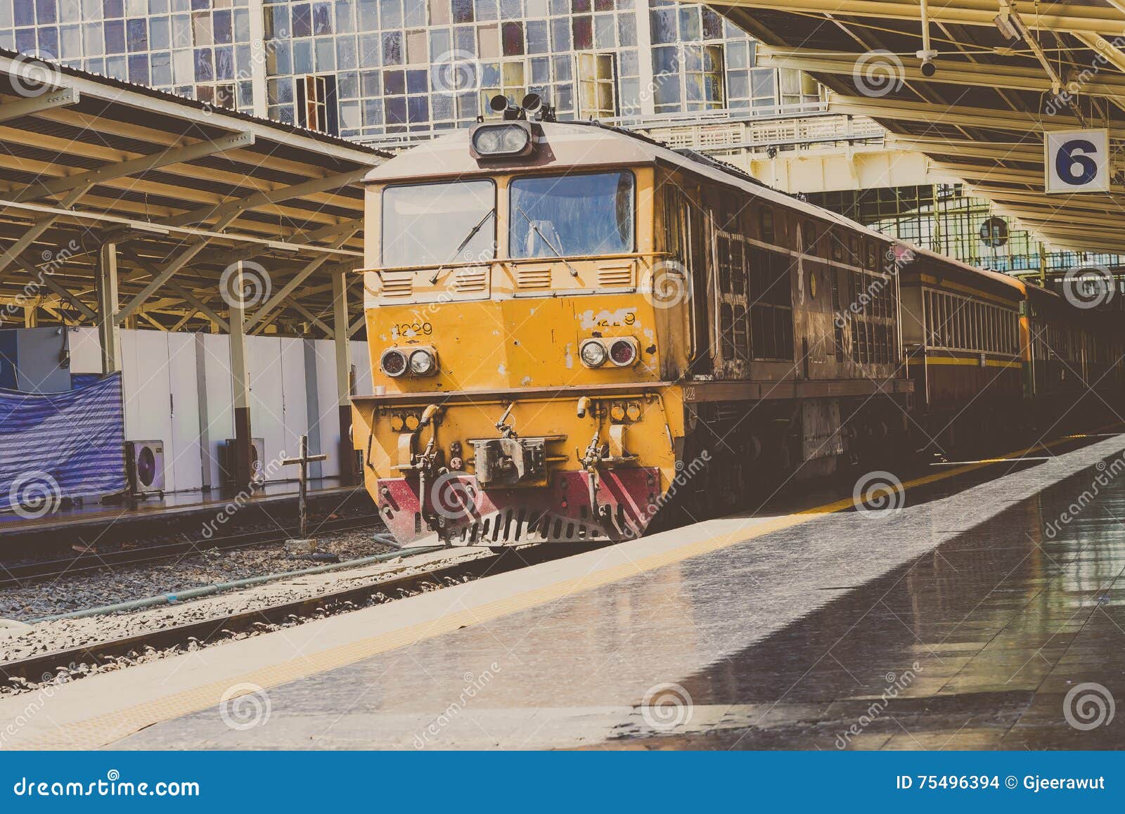 Train Parking at Platform Number 6 in Station with Classic Style ...