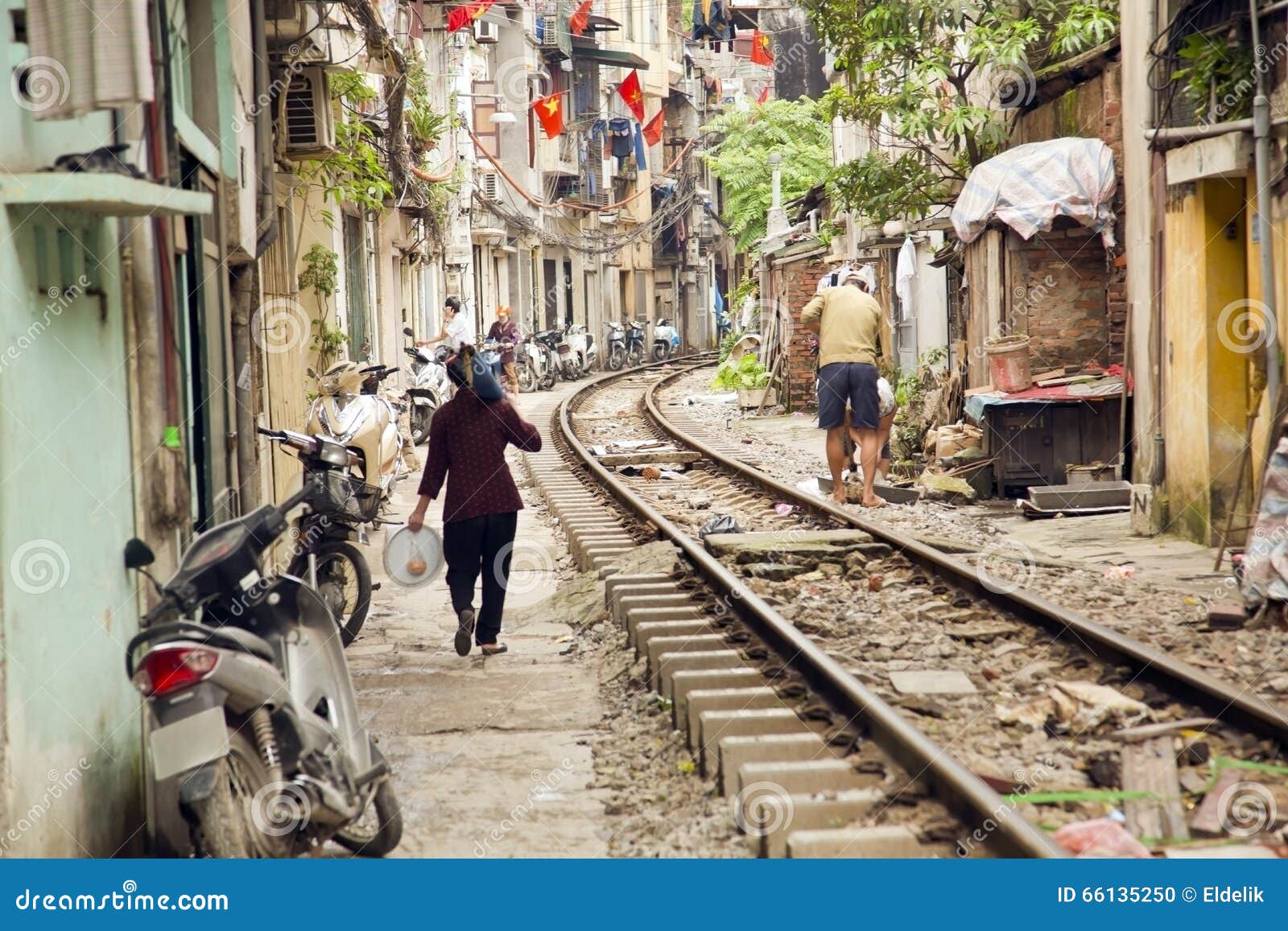 Train Passing through Streets of Hanoi Slums, Vietnam Editorial Image ...