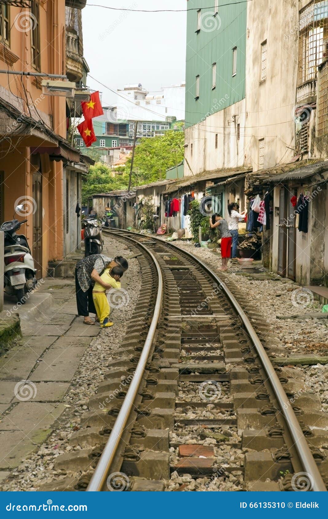 Train Passing through Streets of Hanoi Slums, Vietnam Editorial Image ...