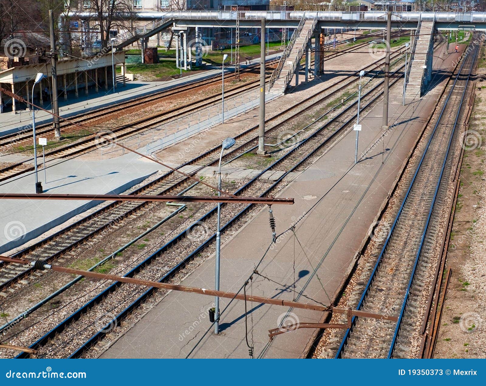 Train platform stock image. Image of ceiling, architecture - 19350373