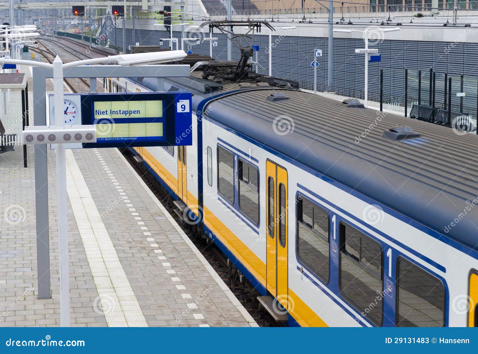 Train platform stock image. Image of commuting, station - 29131483