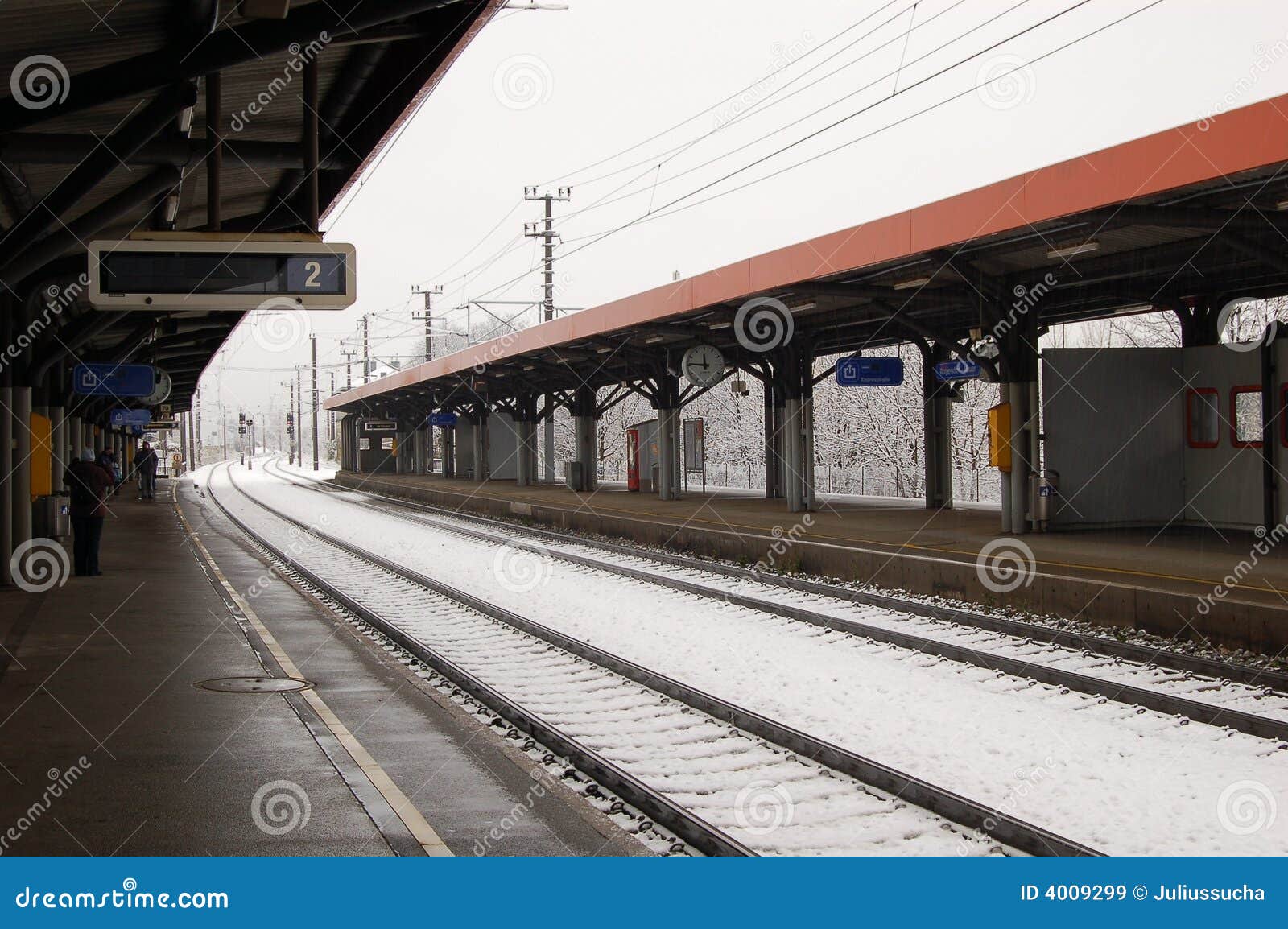 Train Platform stock image. Image of winter, travelers - 4009299