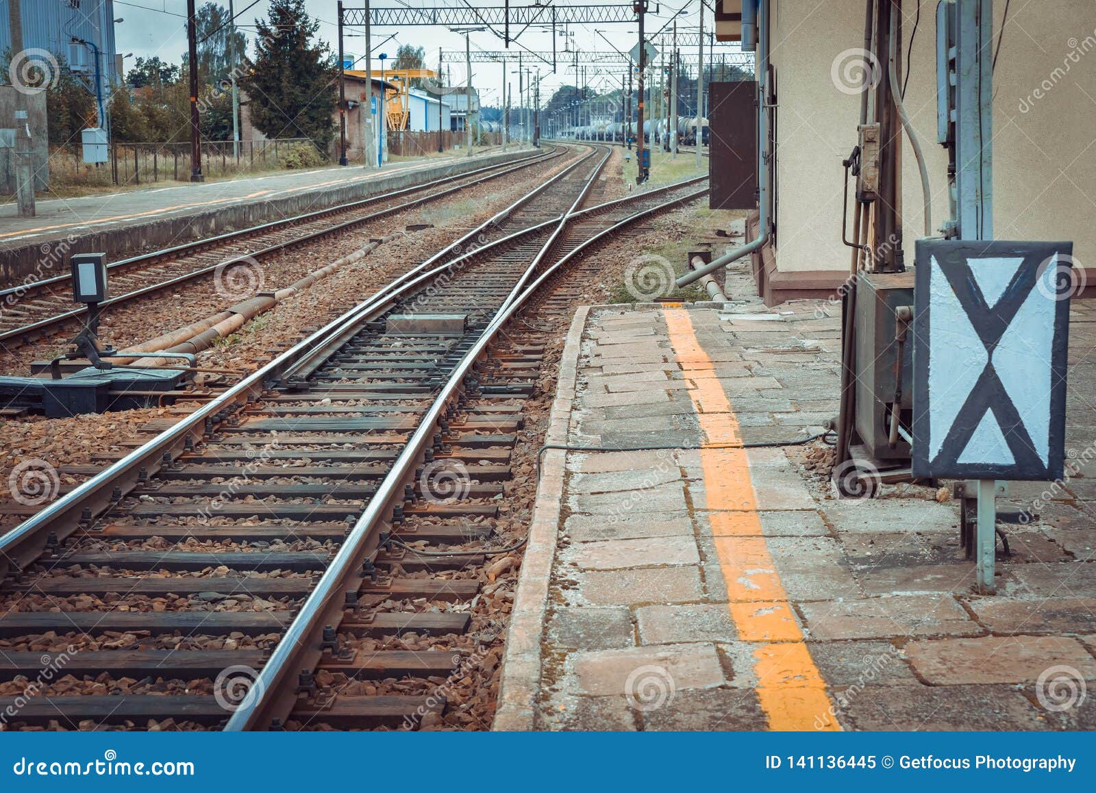 Train Platform and Traffic Light Stock Image - Image of railway, dusk ...