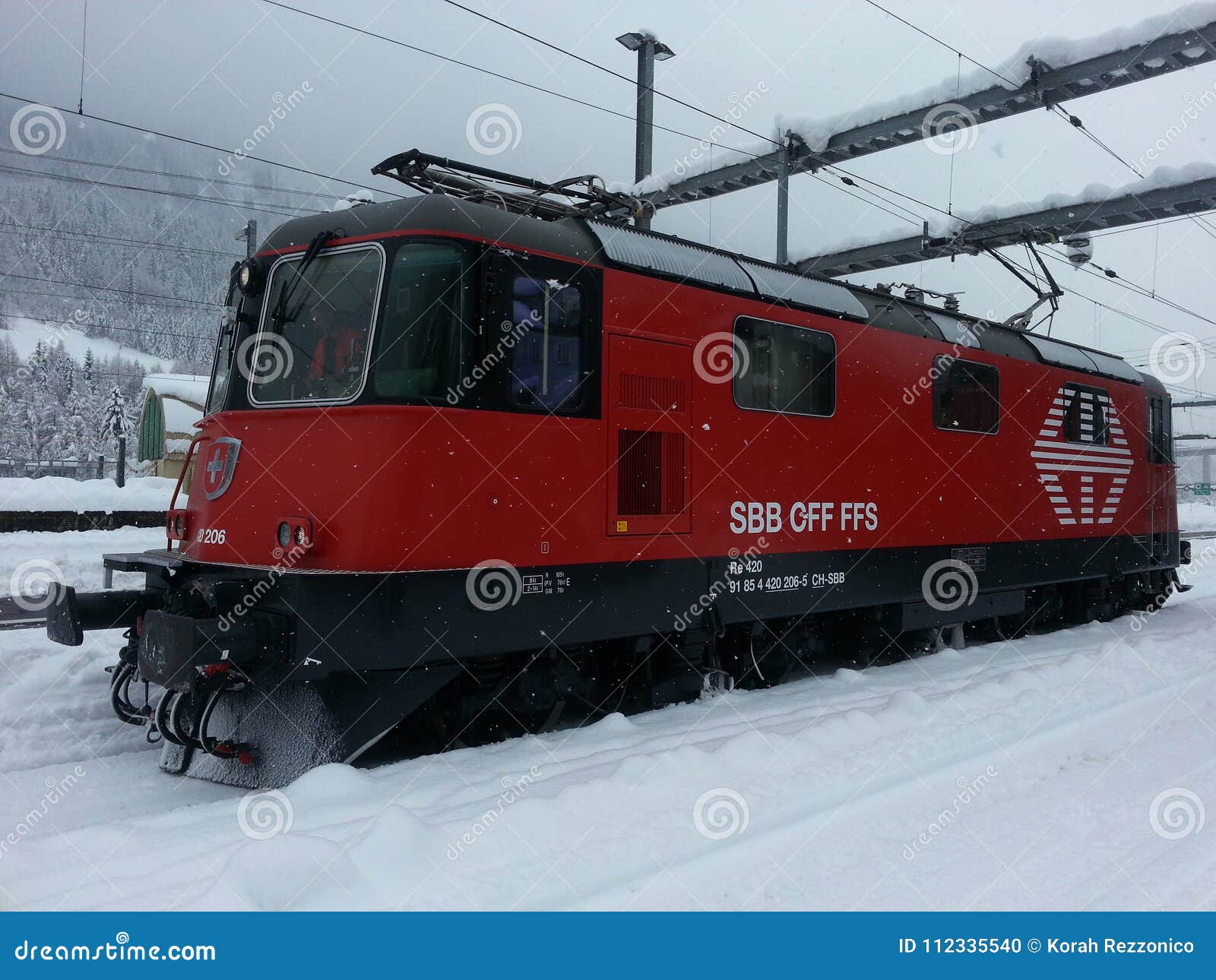 Train in the snow editorial image. Image of windows - 112335540