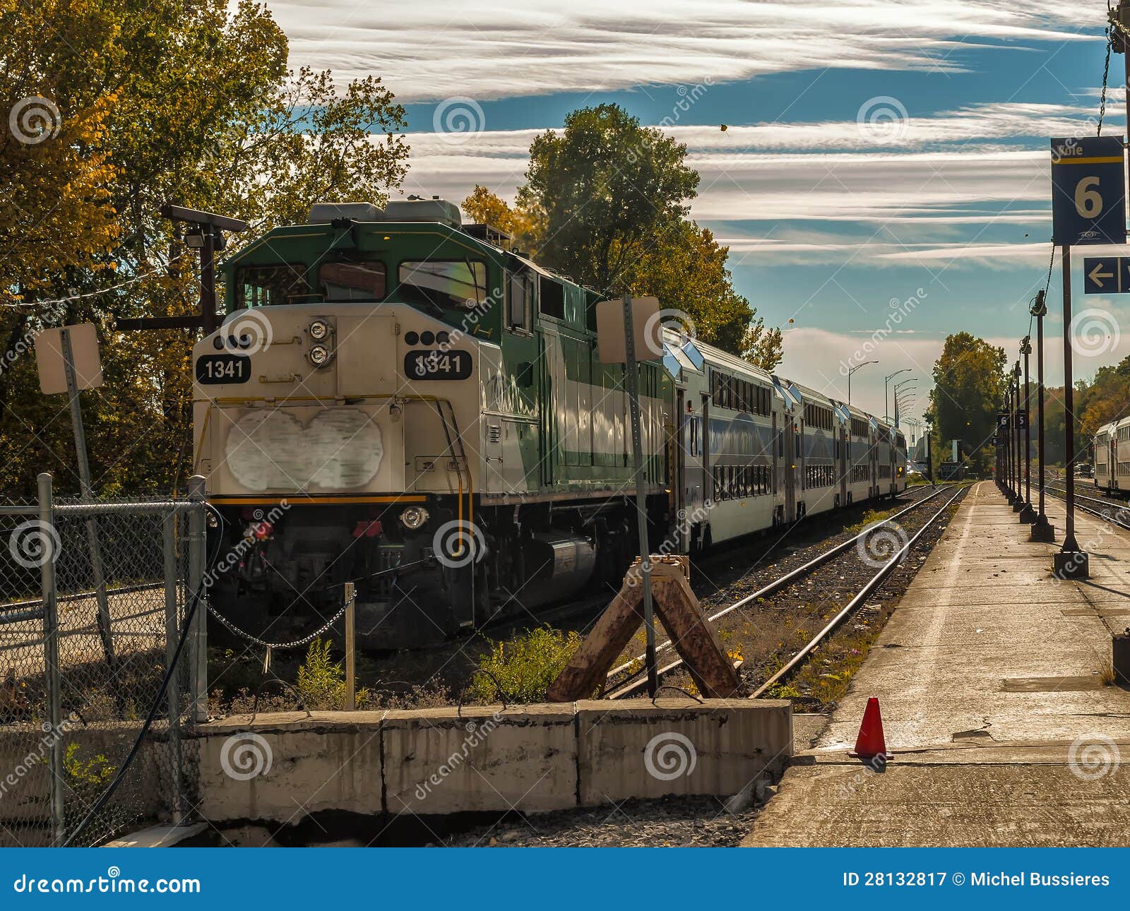 Train station editorial photography. Image of architecture - 28132817