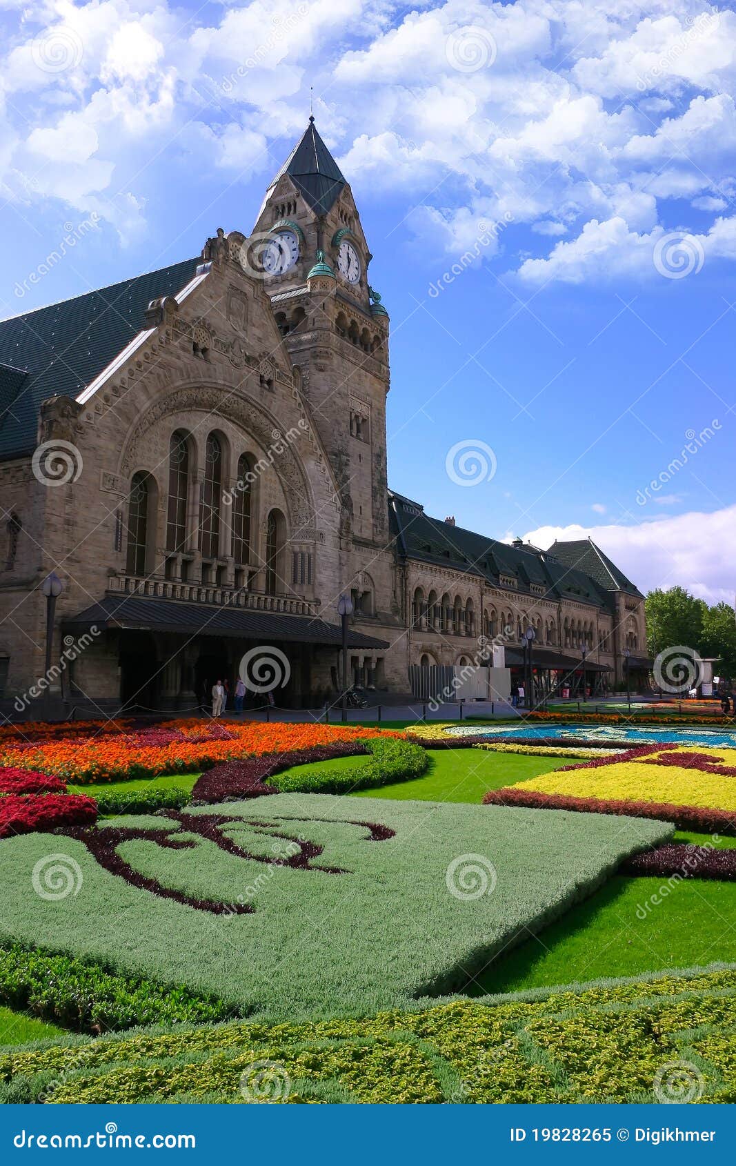Train Station, Metz stock image. Image of clock, floor - 19828265
