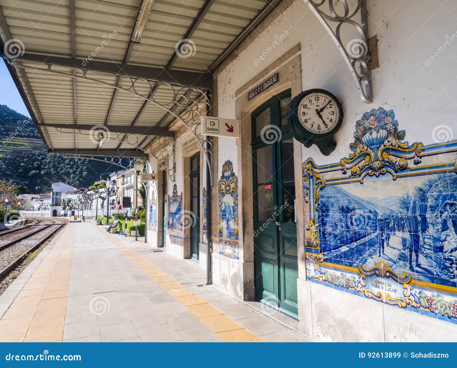 Train Station in Pinhao, Portugal Editorial Stock Image - Image of ...