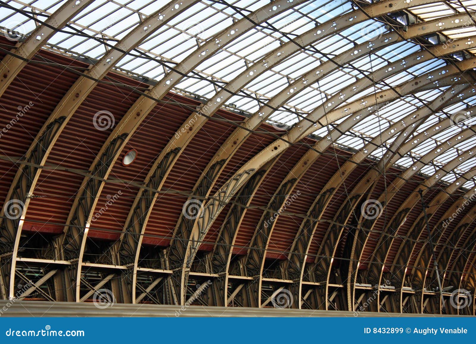 Train Station Roof Interior Stock Image - Image of train, beams: 8432899
