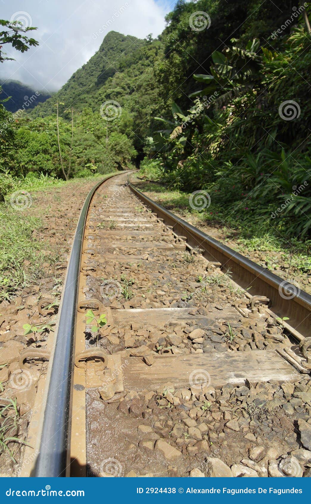 5,557 Curve Train Track Stock Photos - Free & Royalty-Free Stock Photos ...