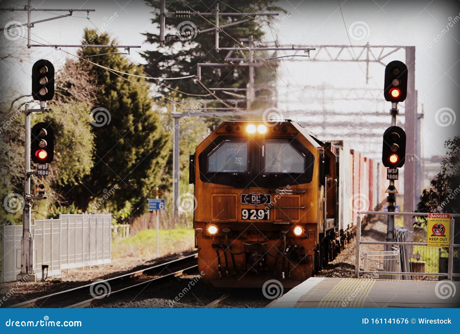Train on track editorial photo. Image of transport, locomotive - 161141676