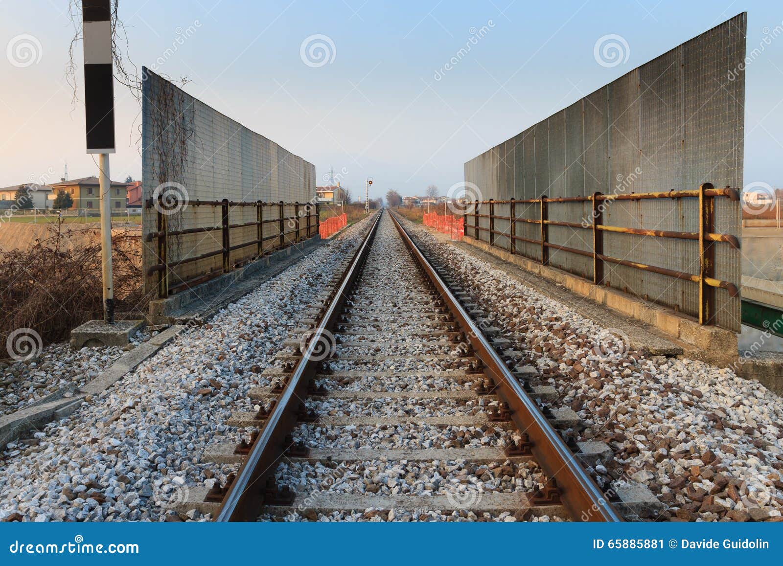 Train Tracks in Perspective Stock Image - Image of outdoor, tracks ...