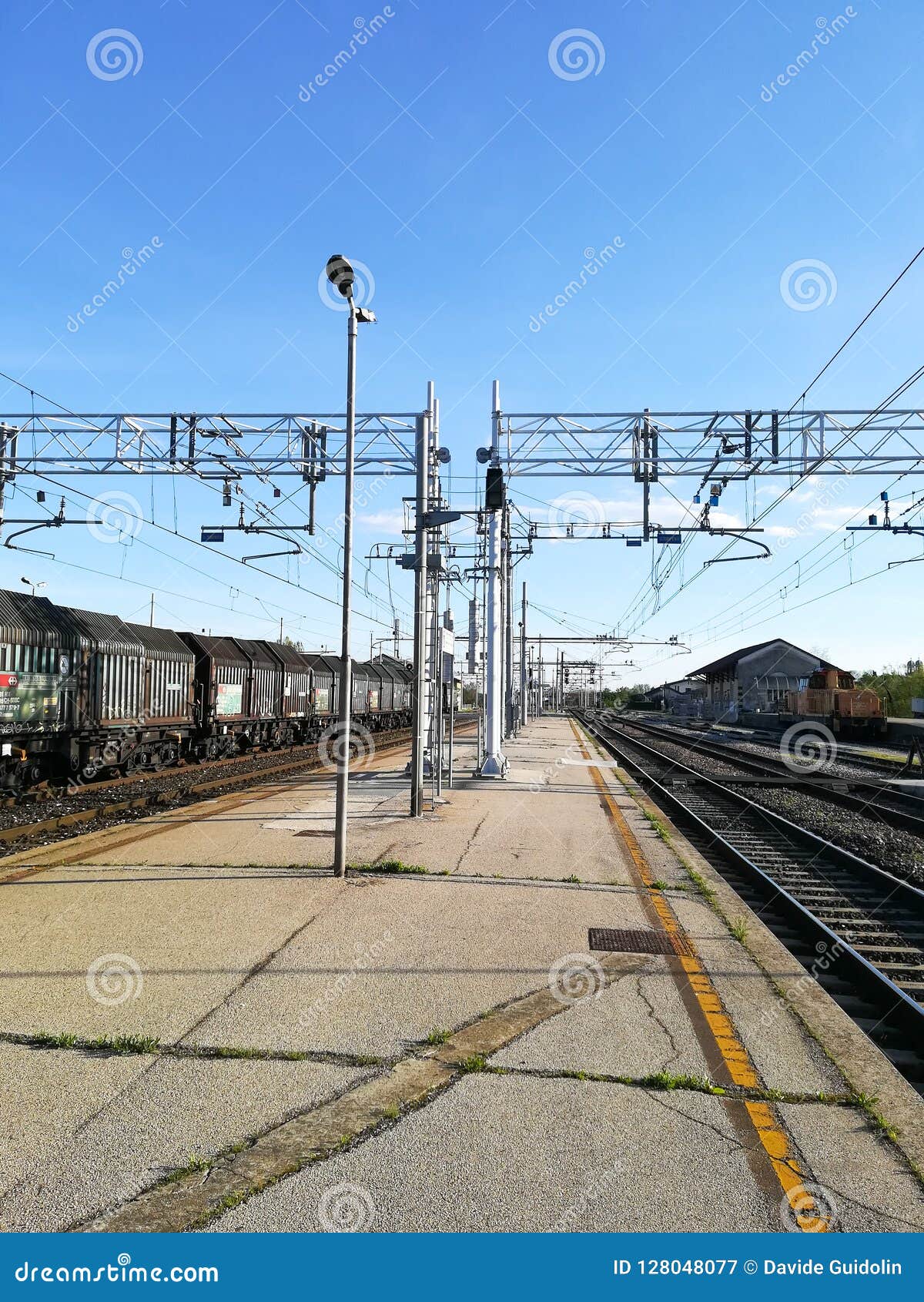Train Tracks Perspective View Editorial Photography - Image of tourism ...