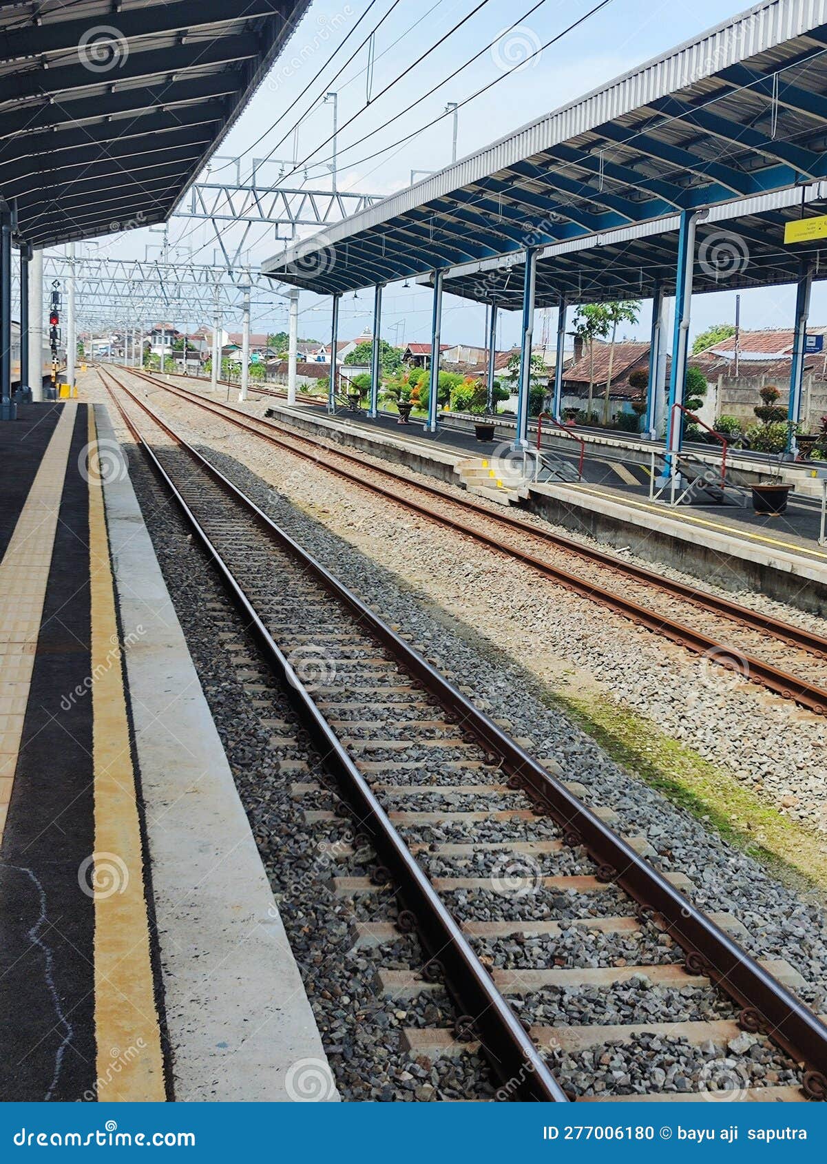 Train Tracks and Station Platforms Stock Photo - Image of building ...