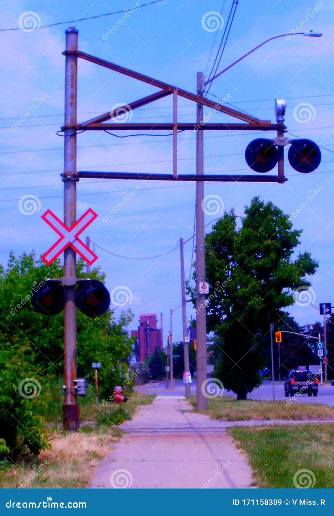 Train Tracks Stop Tree& X27;s Sky Blue Stock Image - Image of stop ...