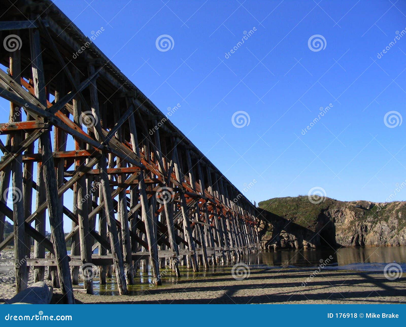 Train Tressel Picture. Image: 176918