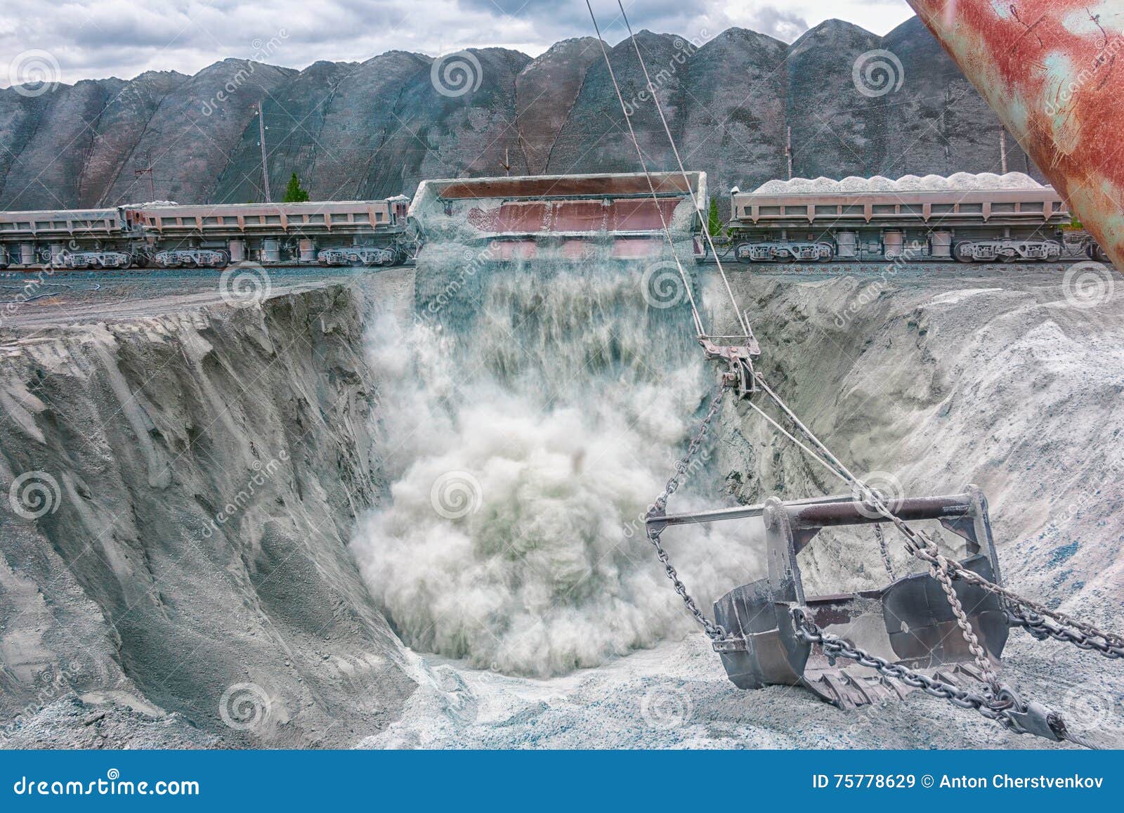 Train unloads ore stock image. Image of communication - 75778629