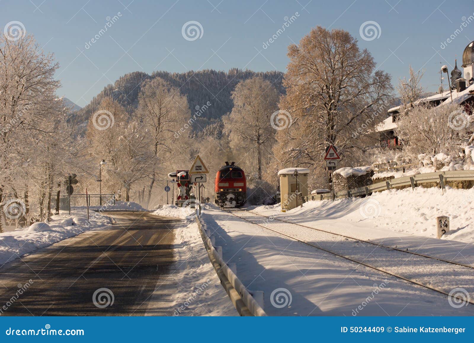 Train in winter editorial stock image. Image of line - 50244409