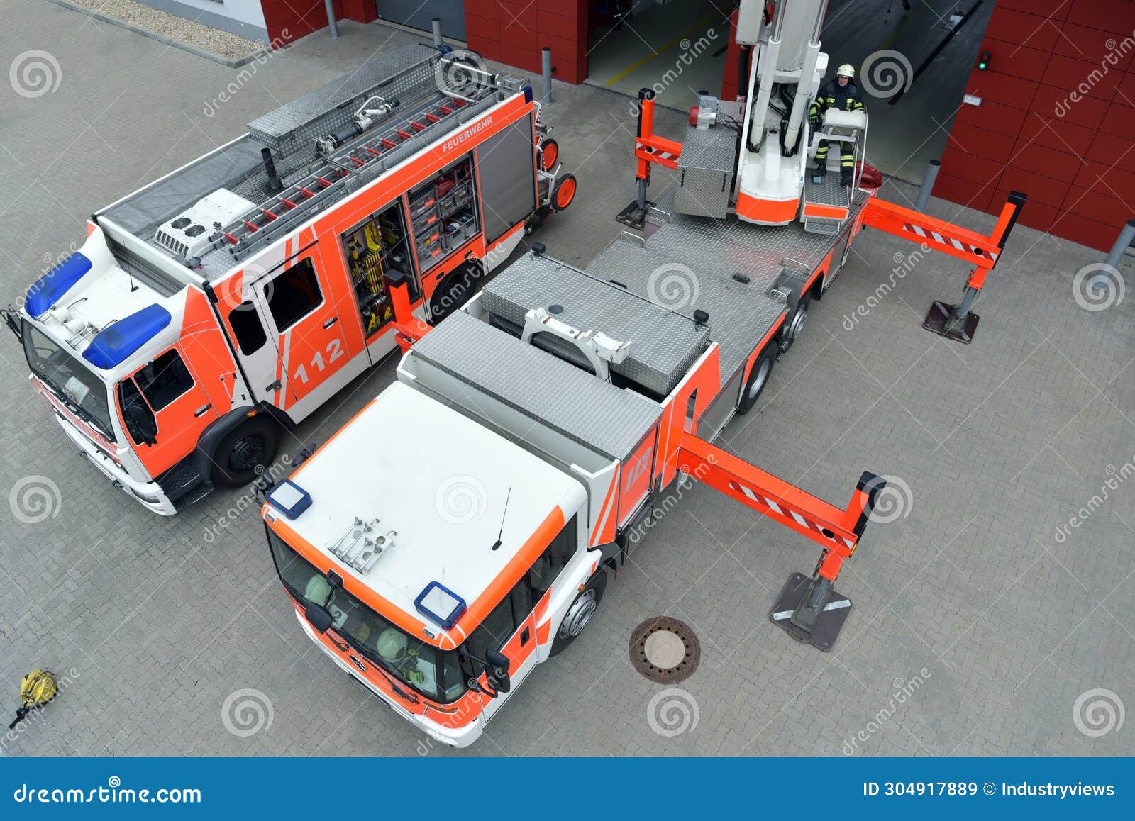 Training in Altitude Rescue at the Fire Brigade - Emergency Operation ...