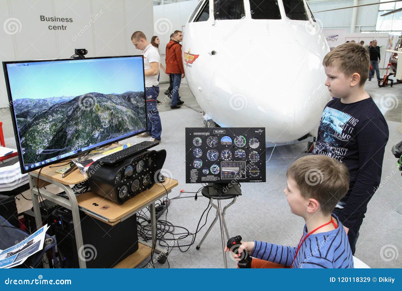 Training on the Flight Simulator Editorial Stock Image - Image of ...