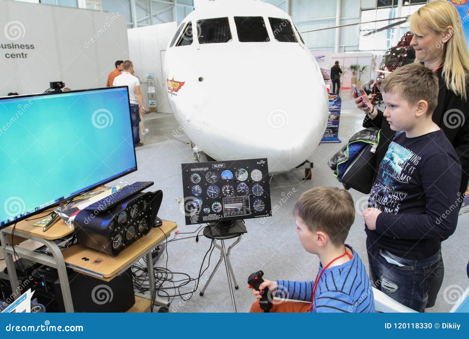 Training on the Flight Simulator Editorial Image - Image of flight ...