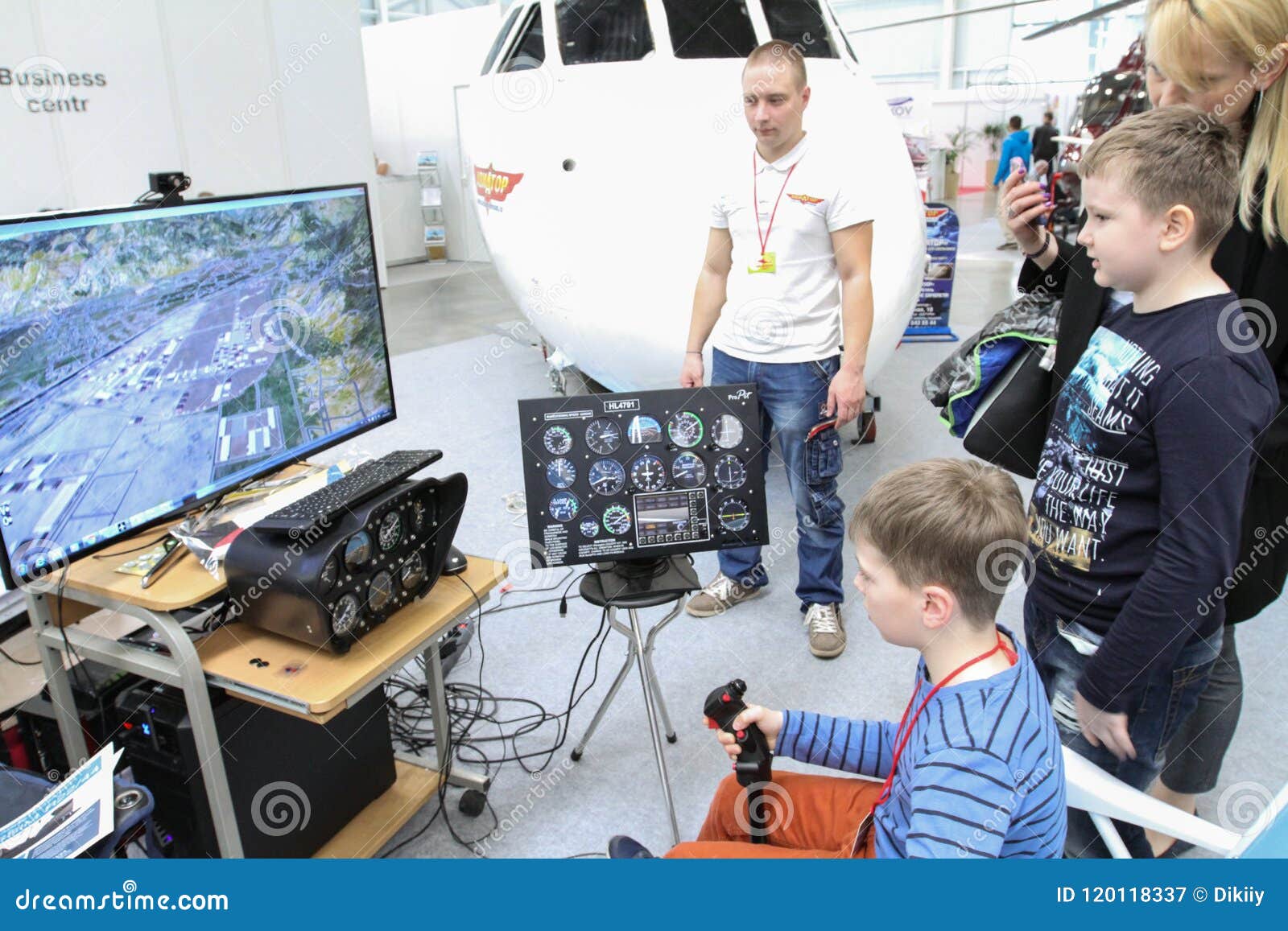 Training on the Flight Simulator Editorial Photography - Image of ...