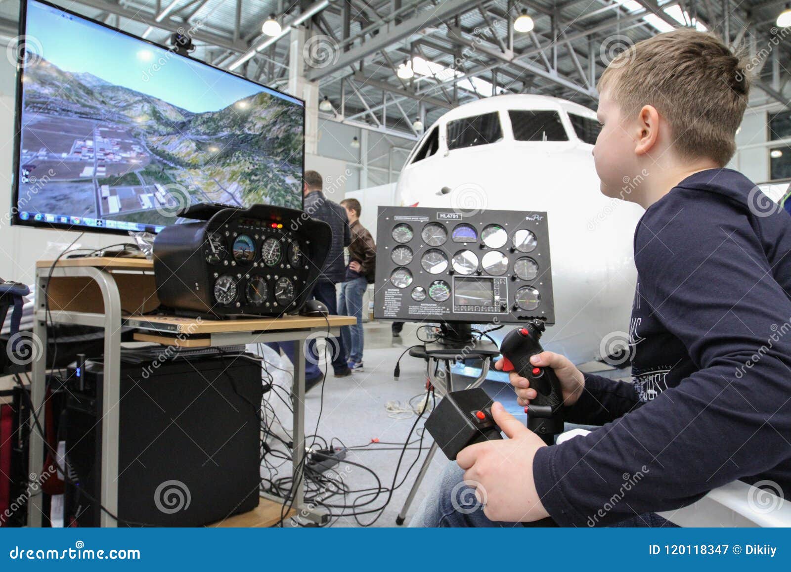 Training on the Flight Simulator Editorial Photography - Image of ...
