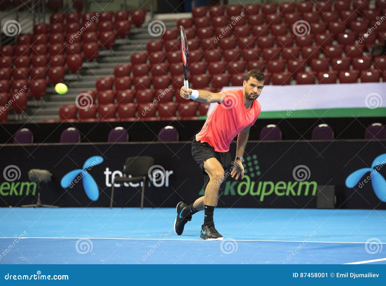 Training on Grigor Dimitrov Editorial Photo - Image of game, compete ...
