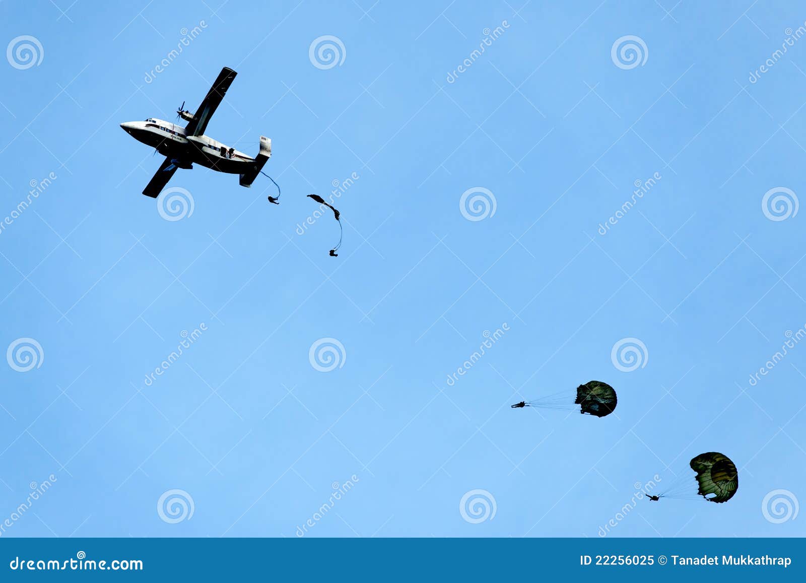 Training parachute stock image. Image of soldiers, sport - 22256025