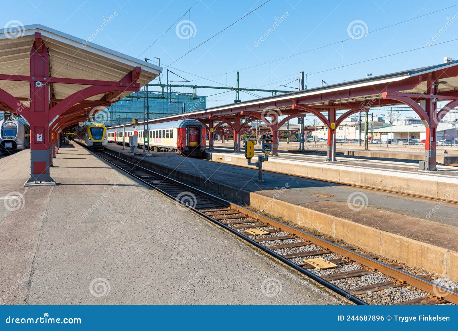 Trains at Gothenburg Central Station.. Editorial Photo - Image of ...