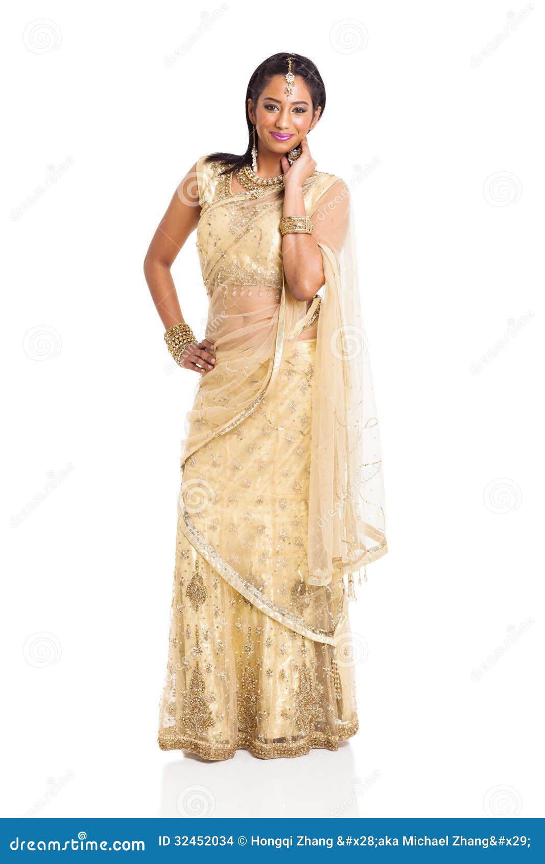 Traje indio de la sari foto de archivo. Imagen de standing - 32452034
