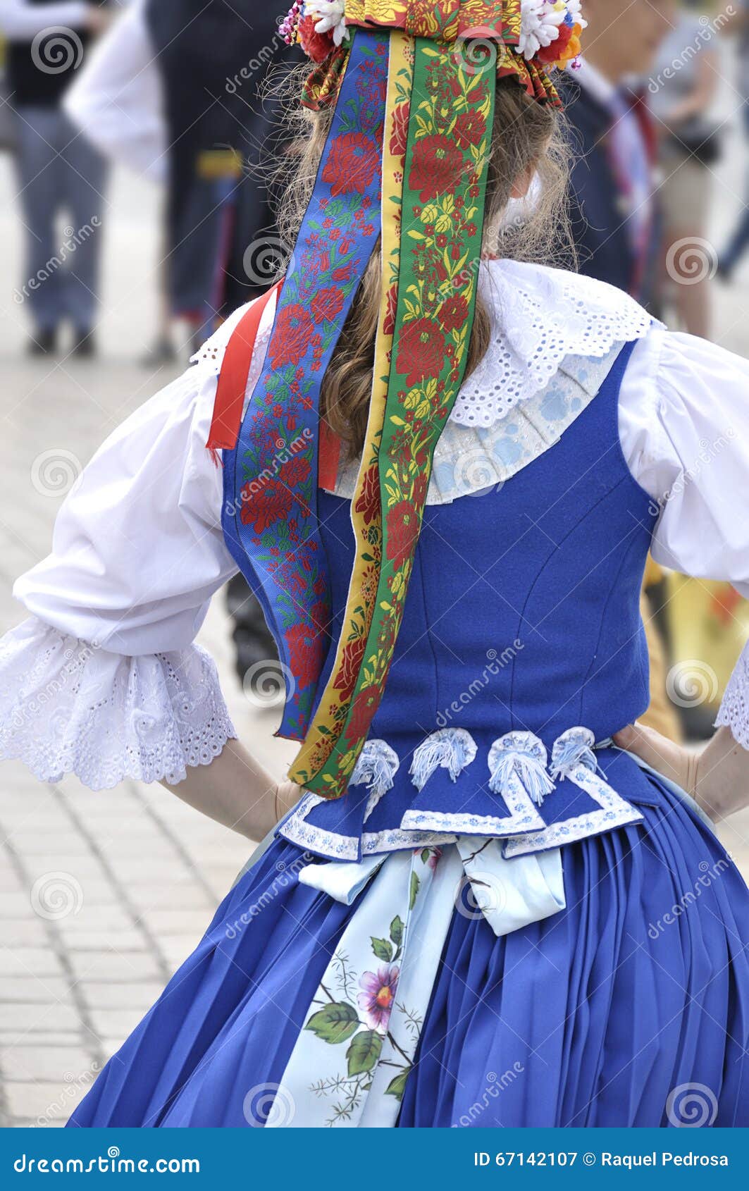 Traje popular polaco fotografía editorial. Imagen de parte - 67142107