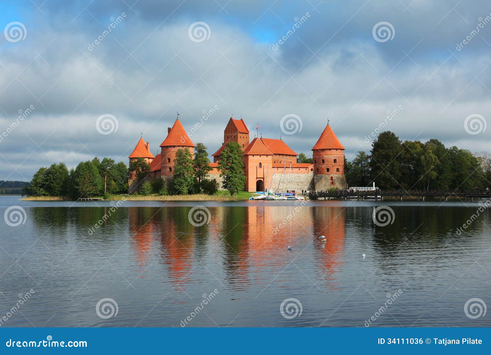 Trakai foto de archivo. Imagen de hermoso, exterior, antiguo - 34111036