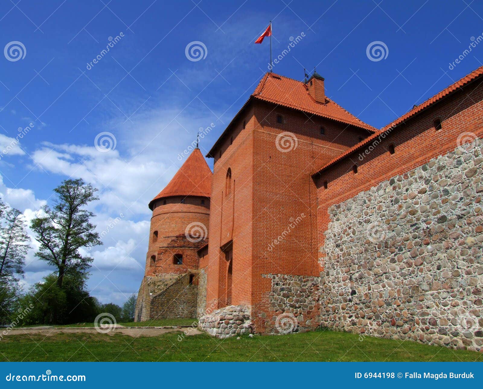 Trakai - castle stock photo. Image of stone, wartownicy - 6944198