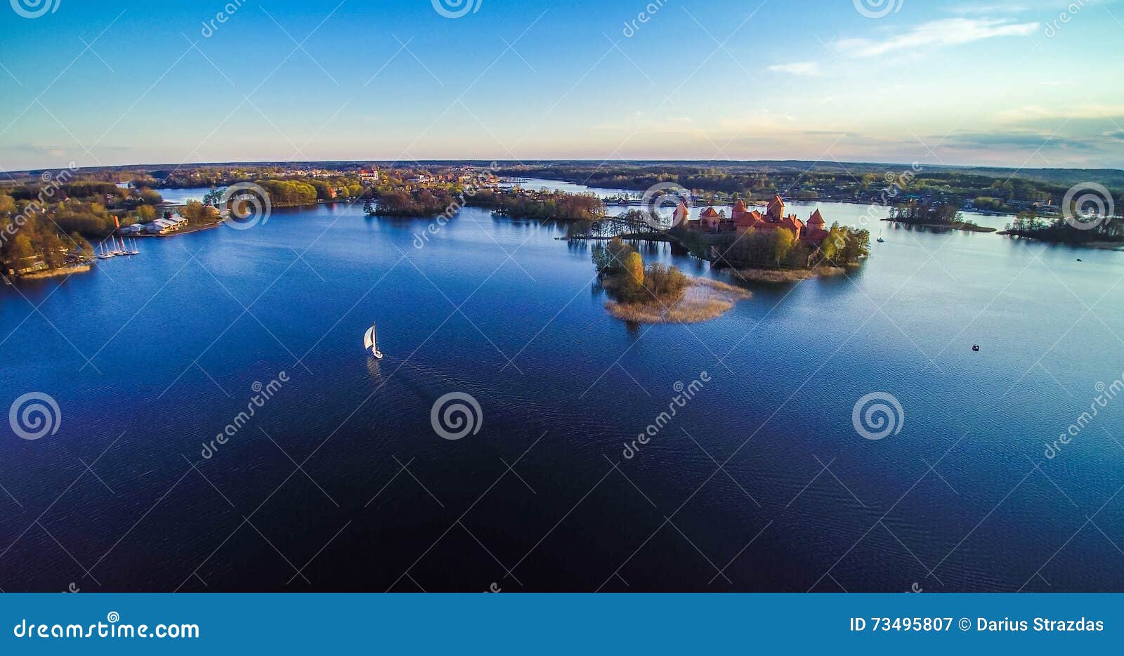 Trakai Castle Stock Photo | CartoonDealer.com #34496106