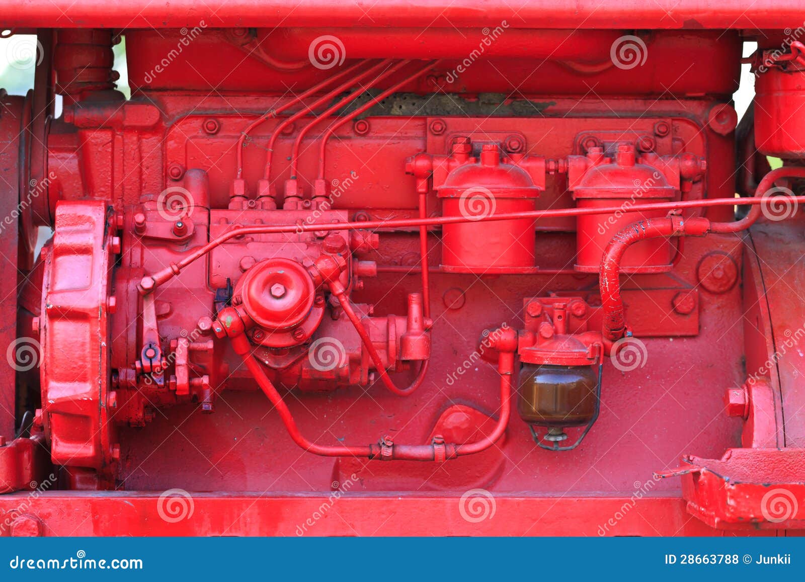 Traktor-Motor stockfoto. Bild von metall, mechanisch - 28663788