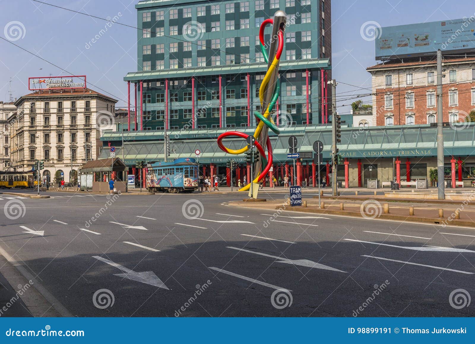 Tram D'annata Sulla Via Di Milano Fotografia Editoriale - Immagine di ...