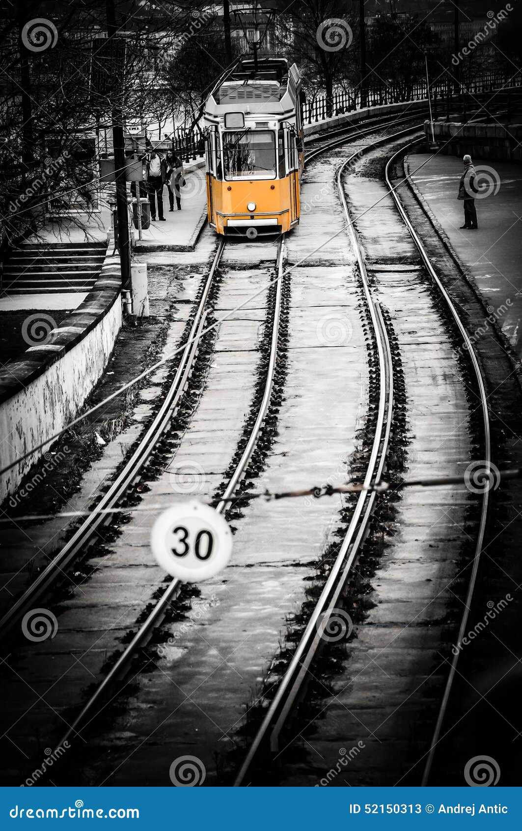 Tram Line Tensioning System. Compensatory Tram Contact Wires Device ...