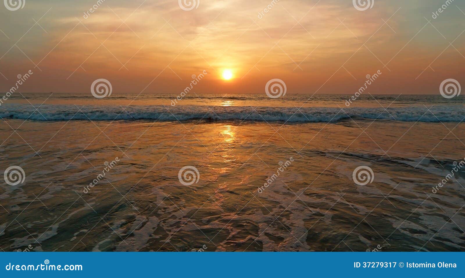 Tramonto sul Mar Arabico. immagine stock. Immagine di calore - 37279317