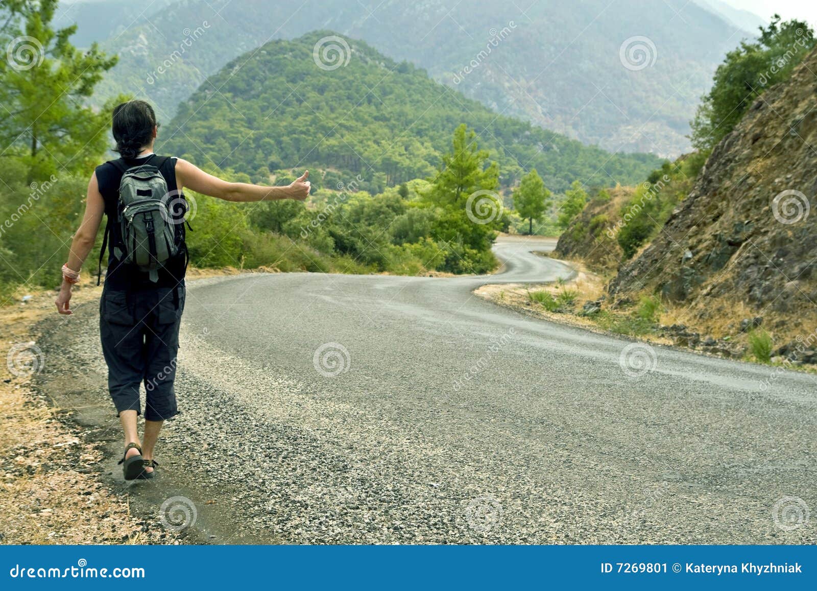 Tramper, Der Einen Aufzug Abgreift Stockbild - Bild von wanderer ...