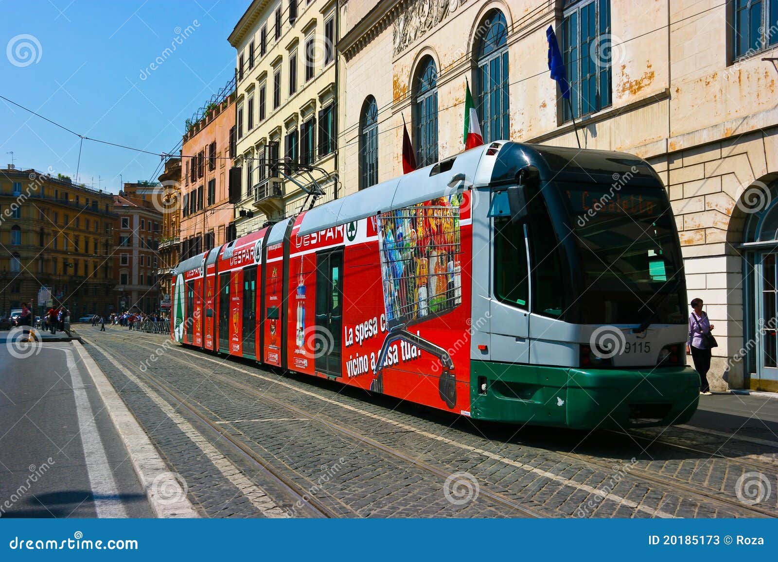 Tramway à Rome photo stock éditorial. Image du véhicule - 20185173