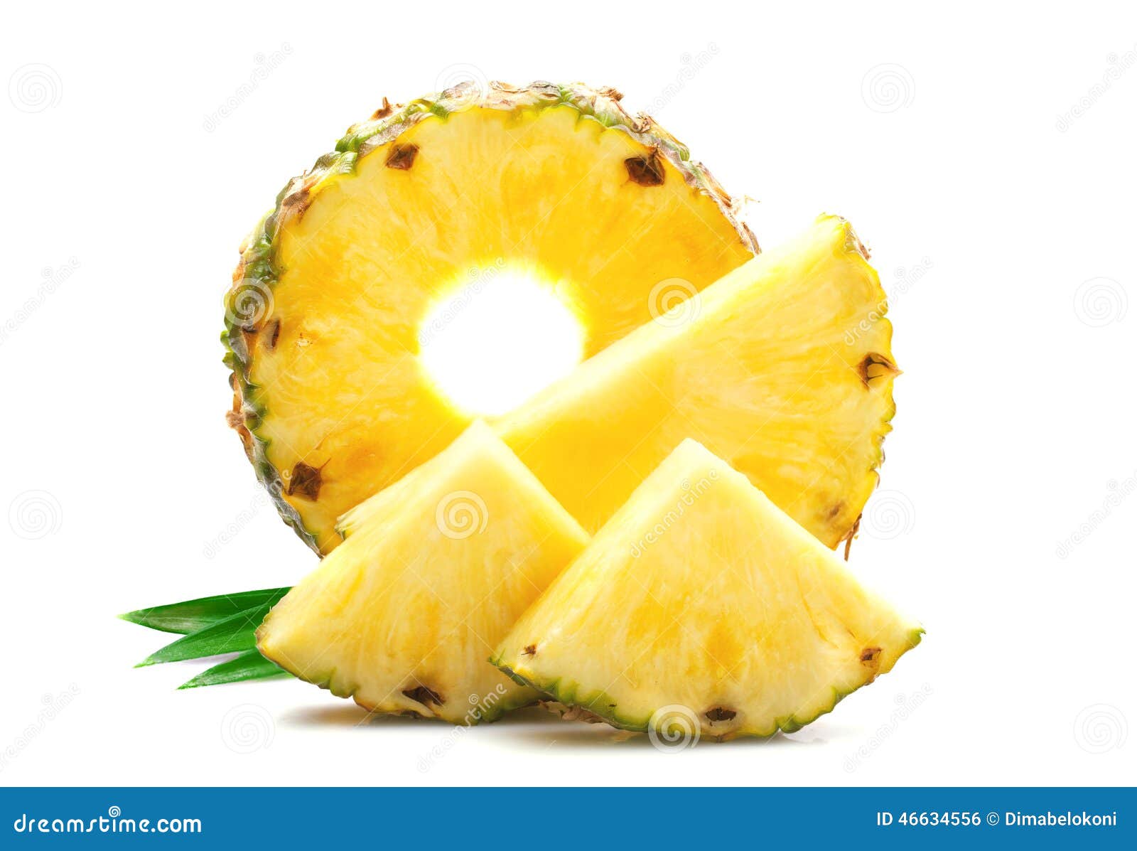 Tranche d'ananas mûr photo stock. Image du studio, canned - 46634556