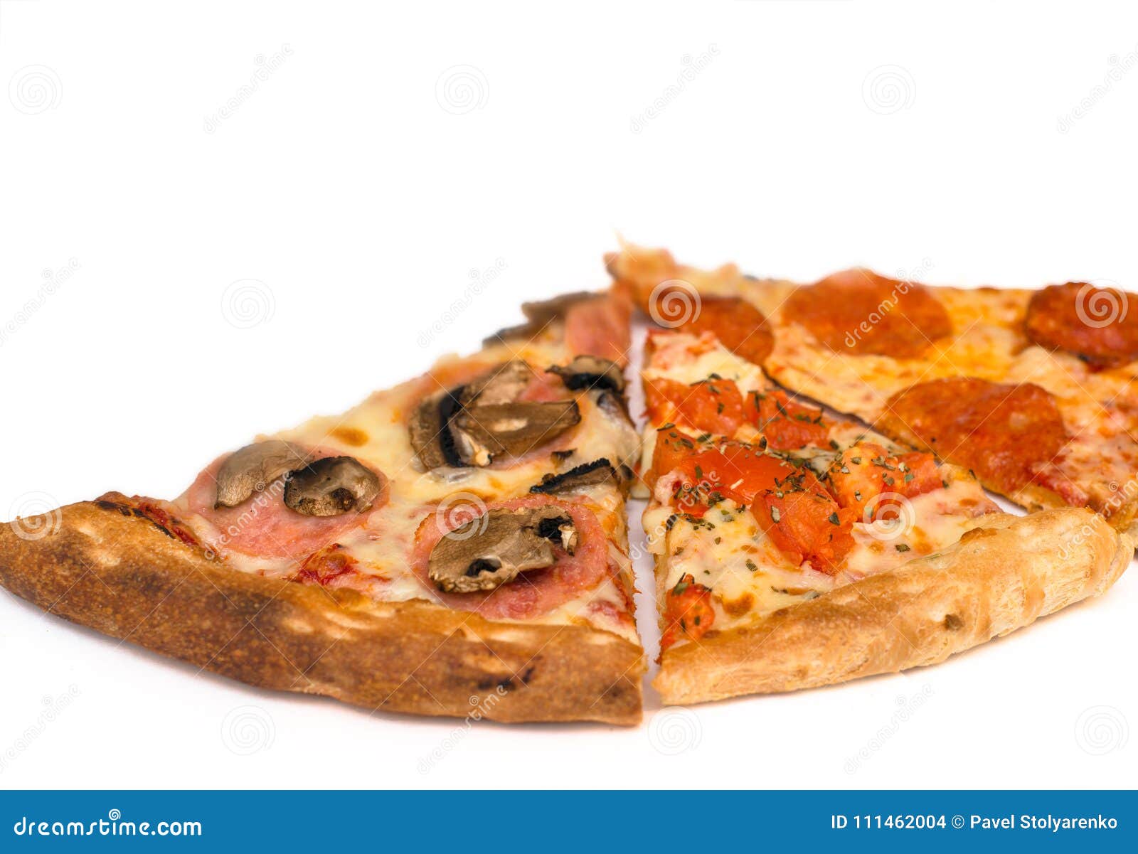 3 Tranches De Pizza Sur Le Fond Blanc Photo stock - Image of morceau ...