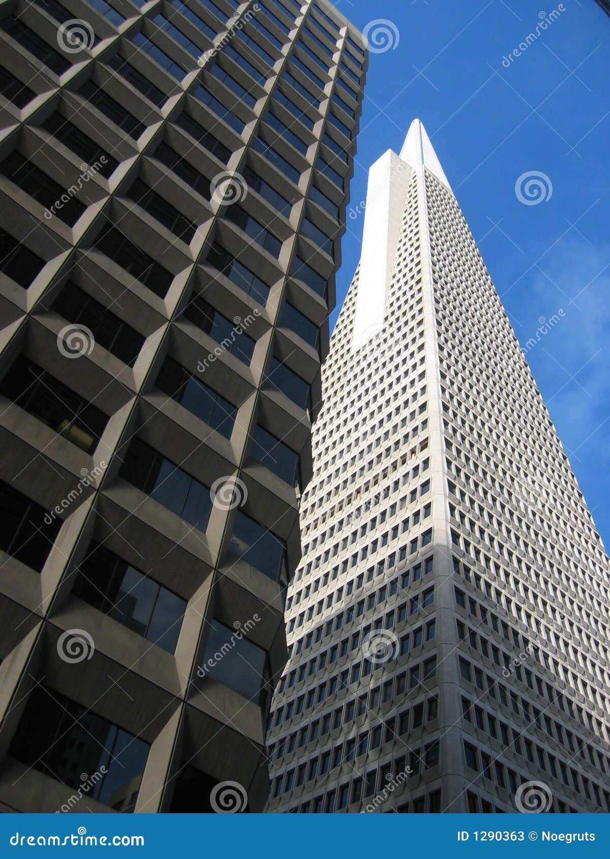 Transamerica Pyramid editorial stock photo. Image of blue - 1290363