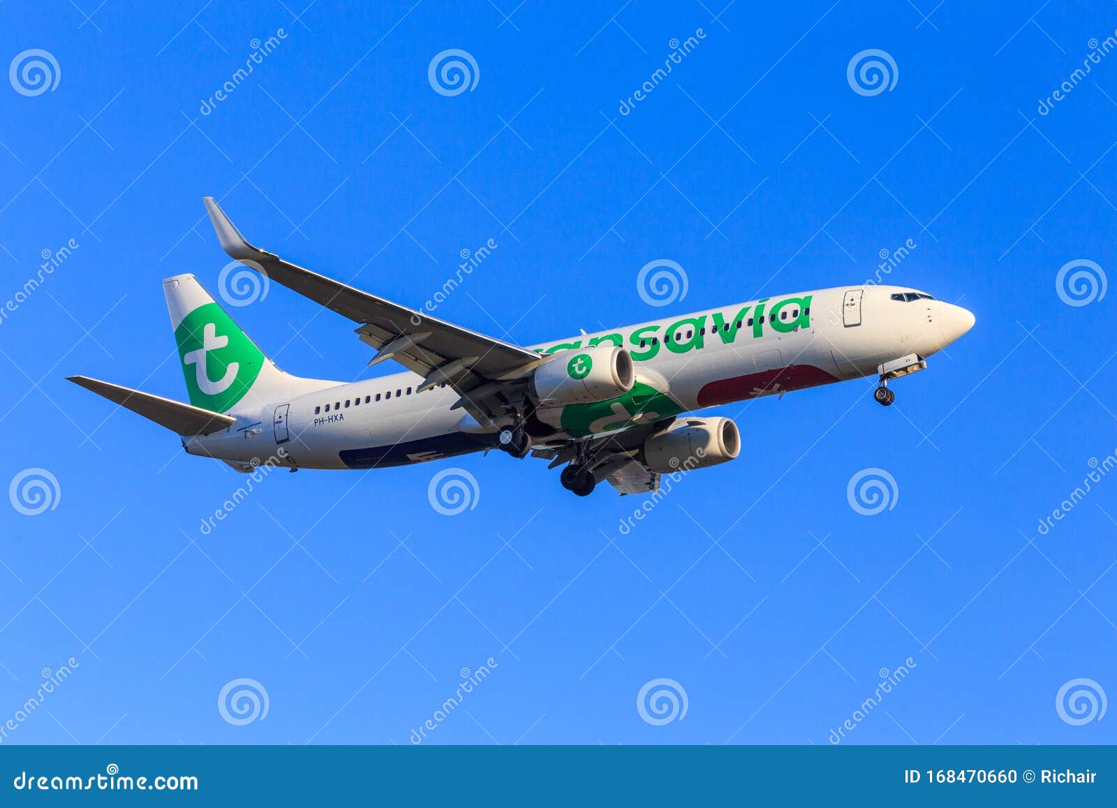 Transavia Boeing 737 editorial image. Image of approaching - 168470660